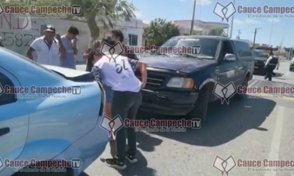 Camioneta dañó cajuela de un automóvil en el malecón – Cauce Campeche
