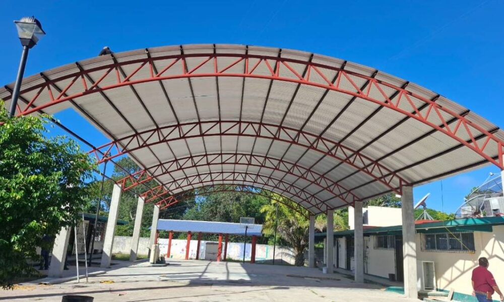 «La Escuela es Nuestra» benefició a planteles del COBACAM con 8.4 MDP ...
